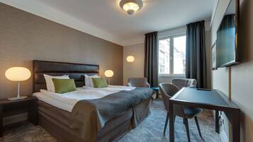 Quarto Standard, 2 camas individuais | Secretária, ferro/tábua de engomar, berços/camas para crianças, Wi-fi