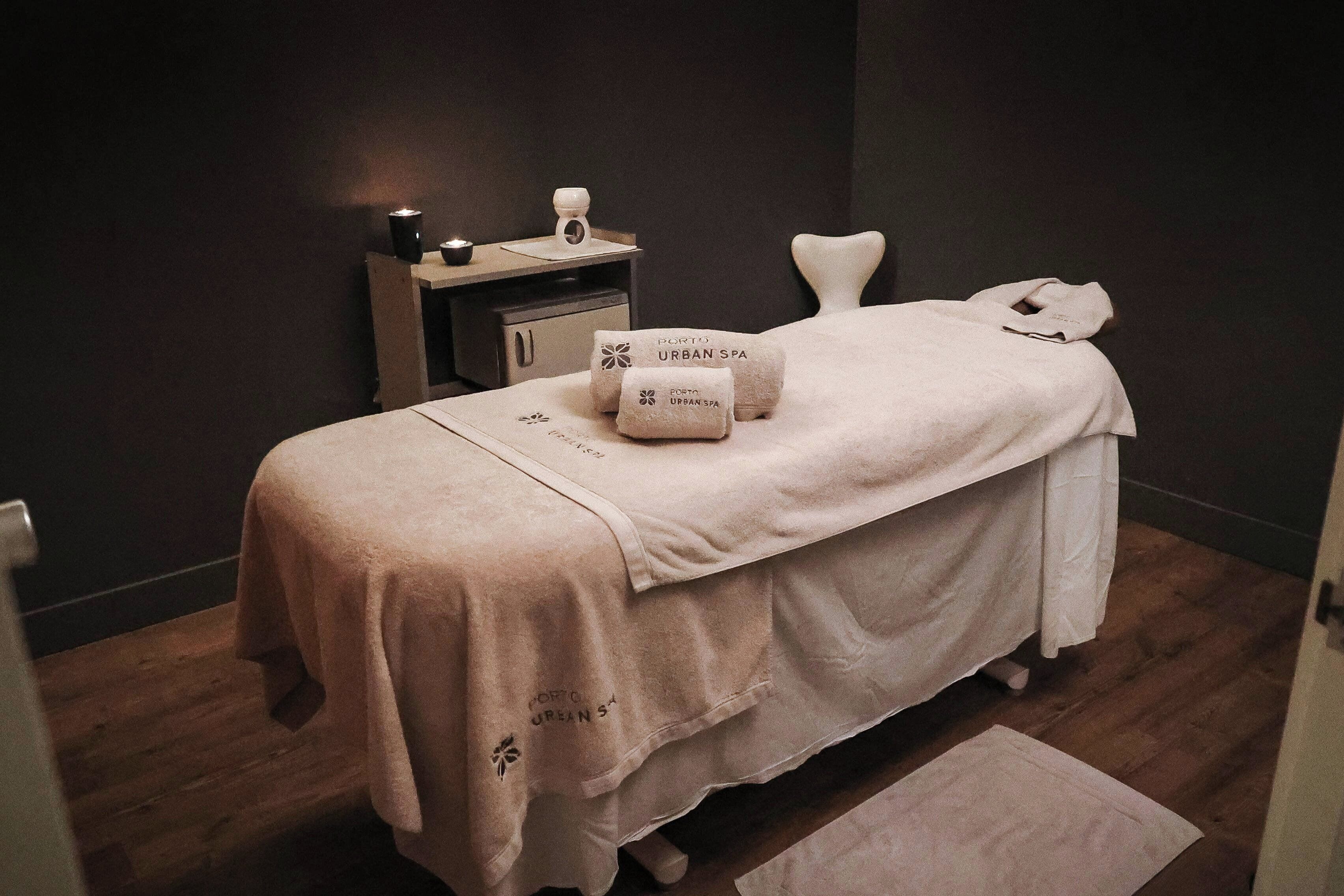 Sauna, banheira de hidromassagem, banho turco, massagens 