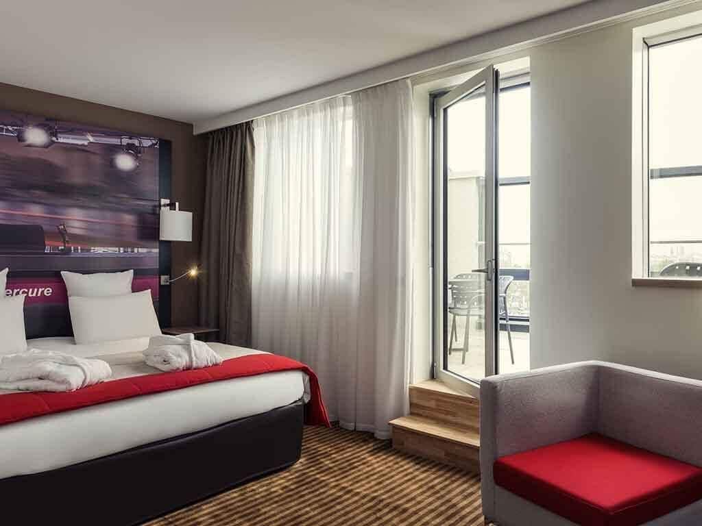 Suite Júnior, várias camas, terraço | Roupa de alta qualidade, minibar, cofre no quarto, secretária 