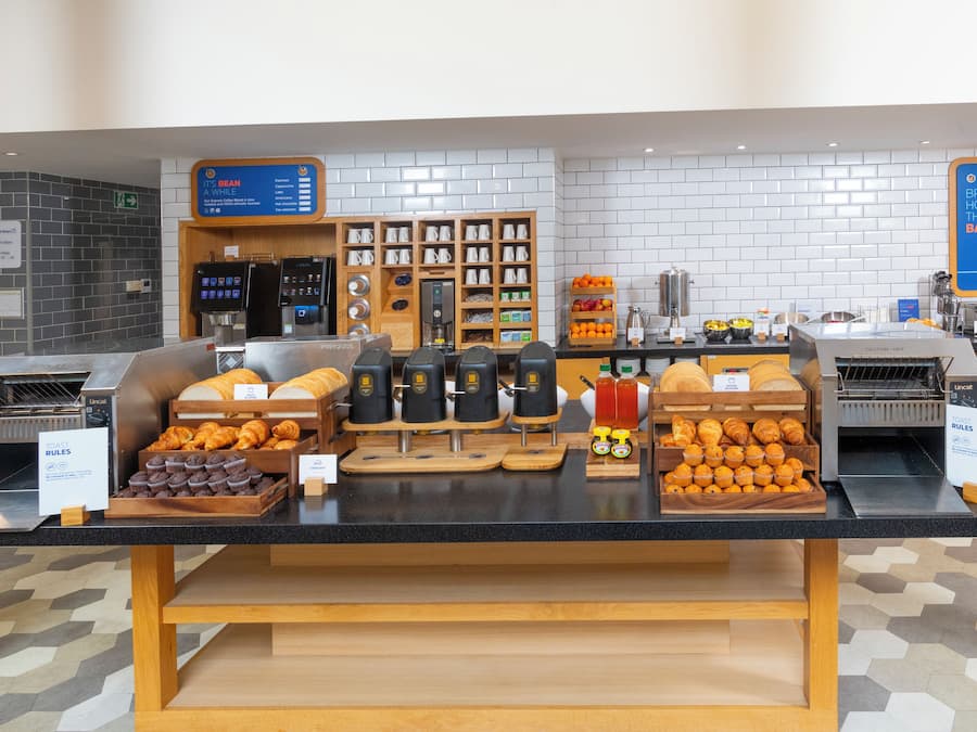 Pequeno-almoço tipo buffet diário incluído