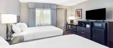 Escrivaninha, espaço de trabalho para notebook, cortinas blackout