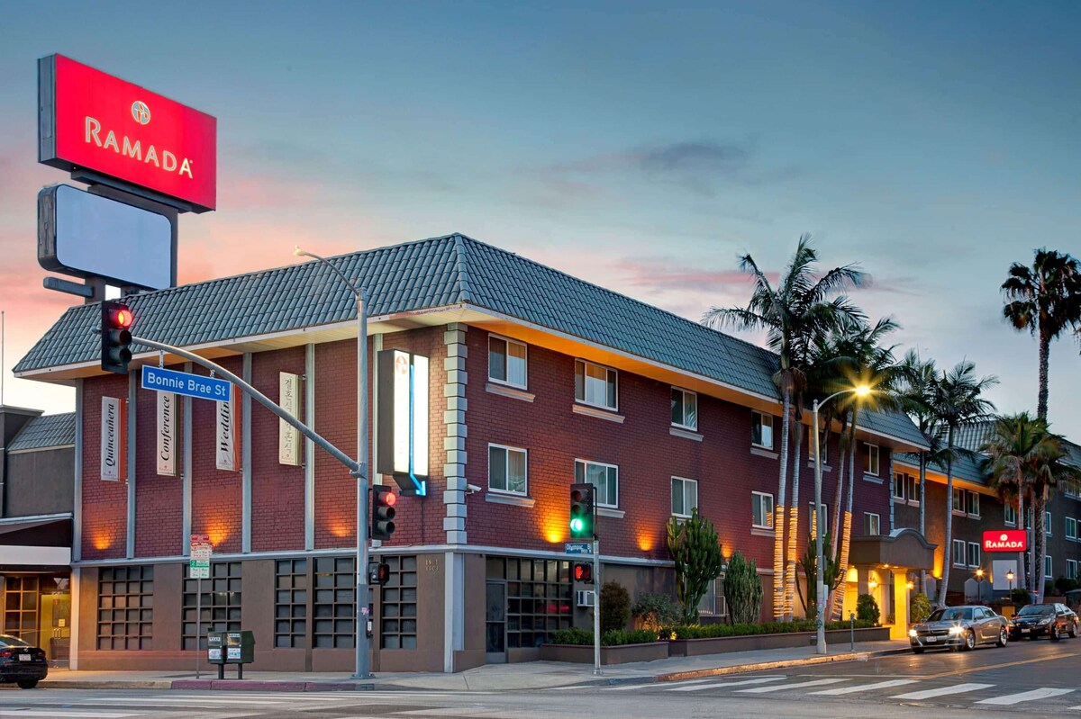 Ramada by Wyndham Los Angeles/Downtown West Reviews, Deals & Photos ...