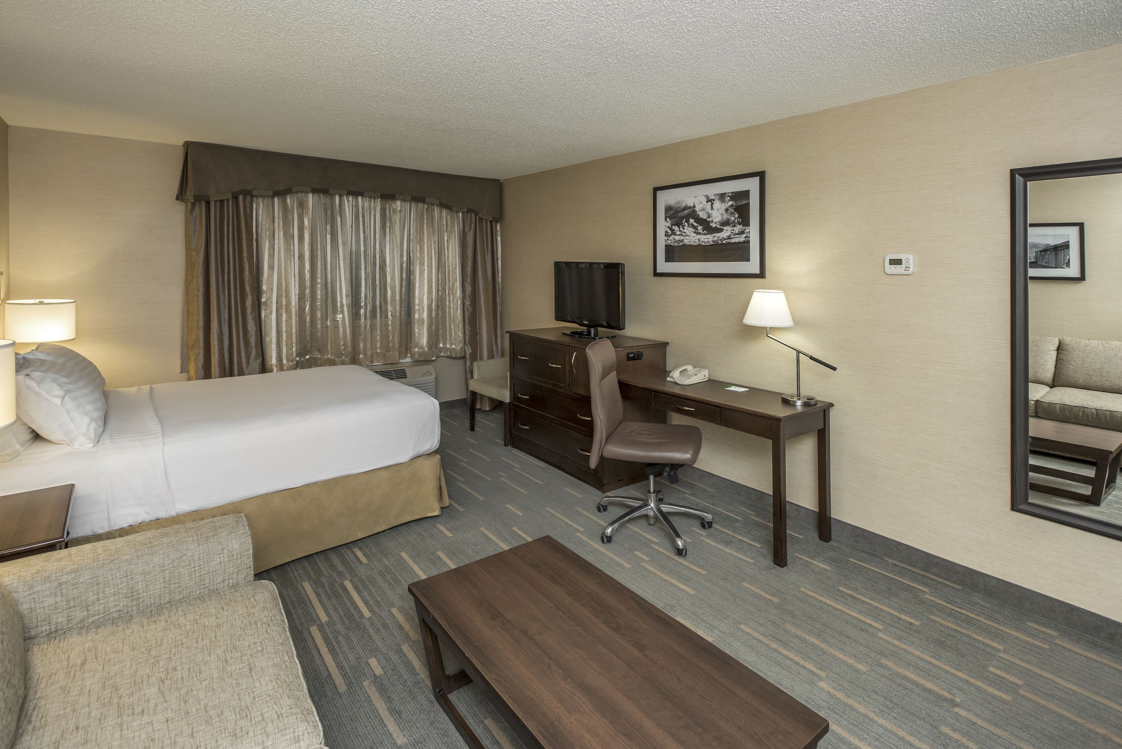 Holiday Inn Lethbridge, an IHG Hotel Reviews, Deals & Photos 2023 - Expedia