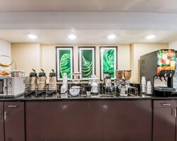 Pequeno-almoço takeaway diário incluído