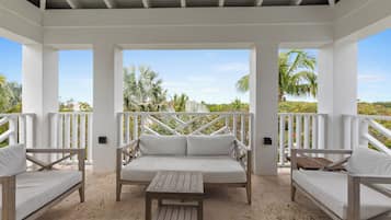 2 Bedroom w/ Kitchen | Terraço/pátio