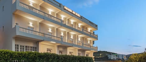 Fachada da propriedade