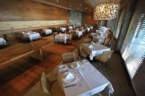 Pequeno-almoço tipo buffet diário incluído 