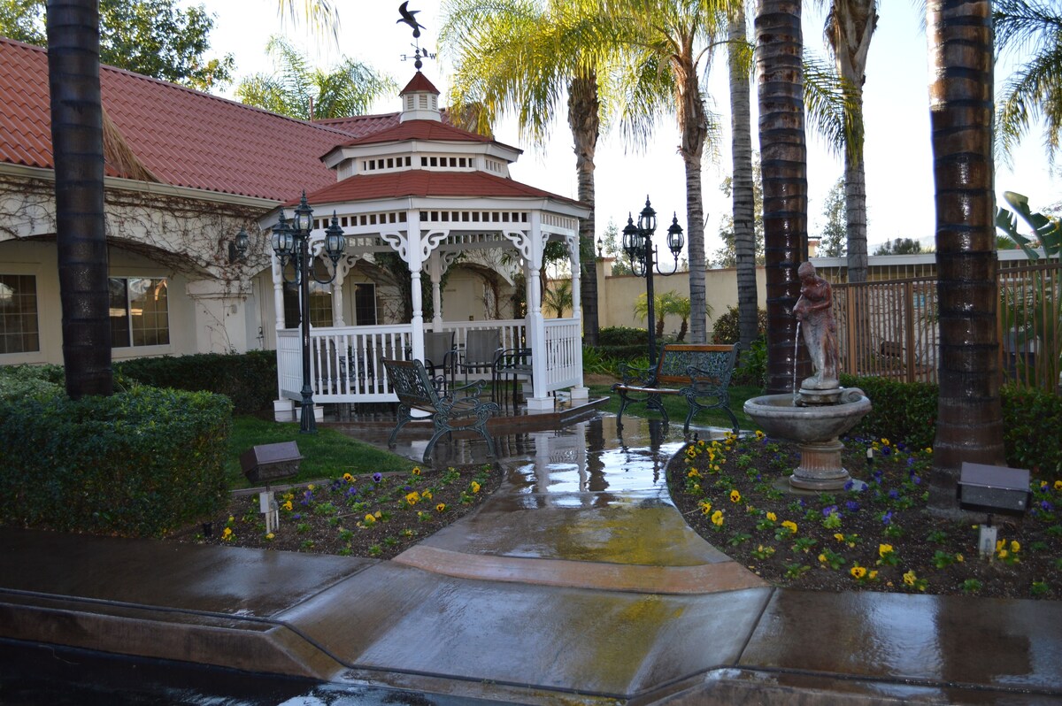 Dynasty Suites Redlands Reviews, Deals & Photos 2026 - Expedia