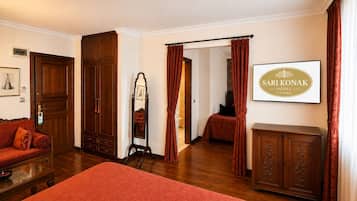 Suite Executiva | Roupa de alta qualidade, cofre no quarto, secretária