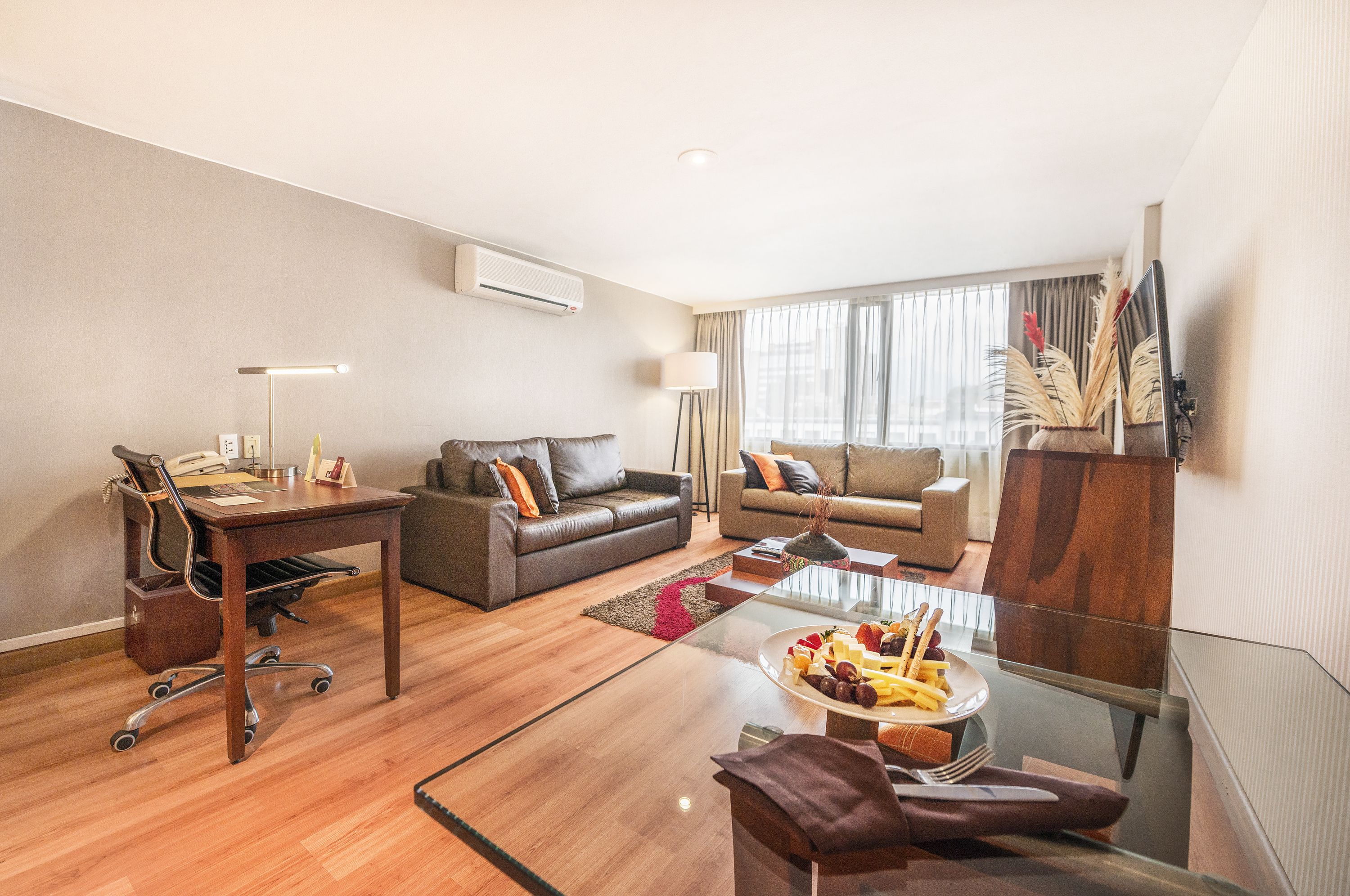 Televisor LCD de 32 polegadas com canais por cabo, televisor 