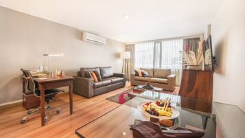 Televisor LCD de 32 polegadas com canais por cabo, televisor