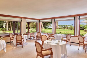 Culinária francesa, vistas para o jardim 