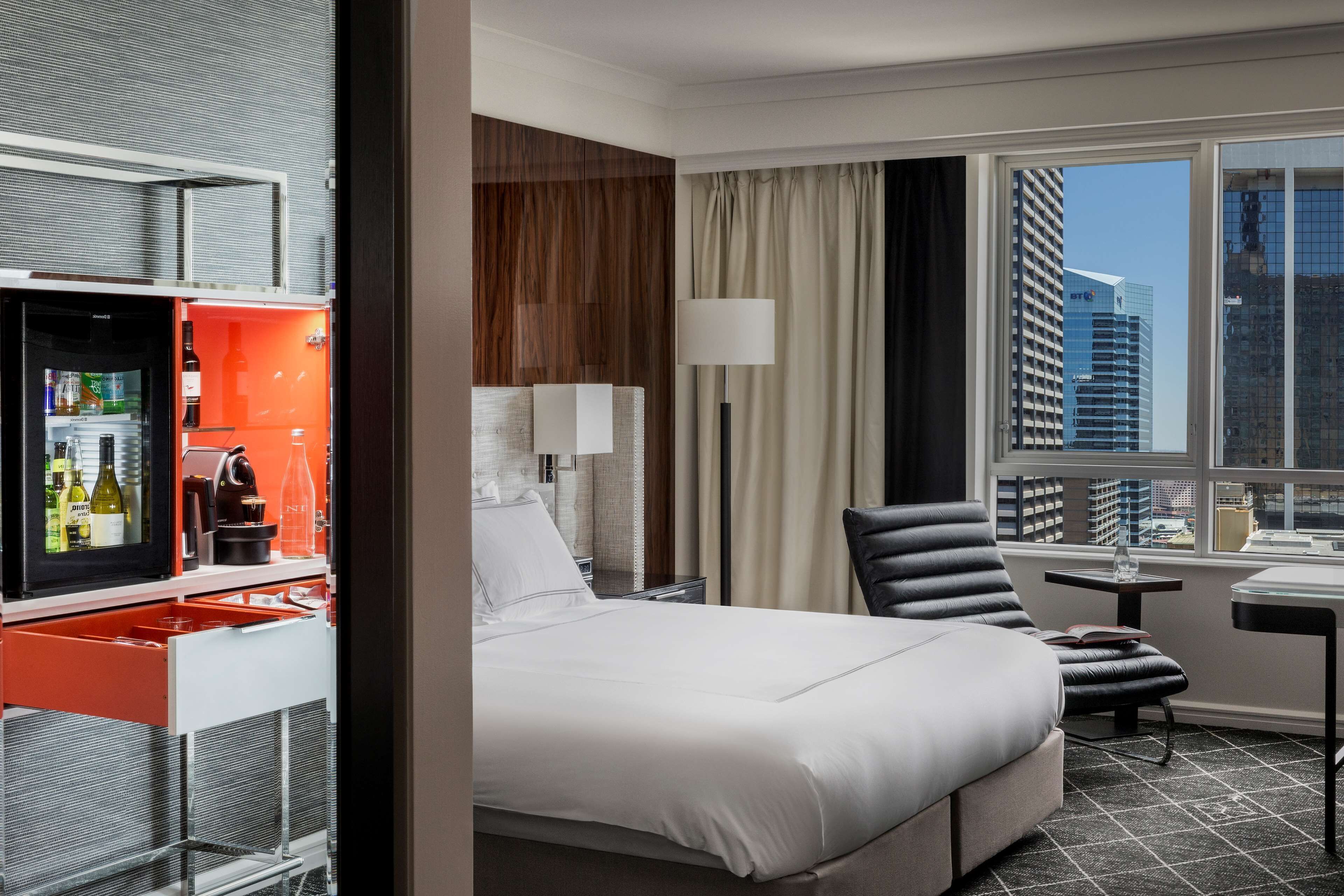 Quarto Signature, 1 cama king-size, acesso ao Club Lounge (High Floor) | Vista do quarto
