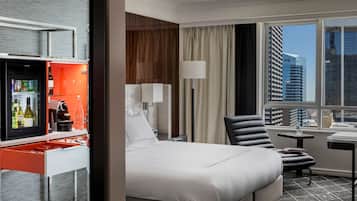 Quarto Signature, 1 cama king-size, acesso ao Club Lounge (High Floor) | Vista do quarto