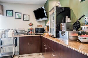 Café da manhã continental grátis