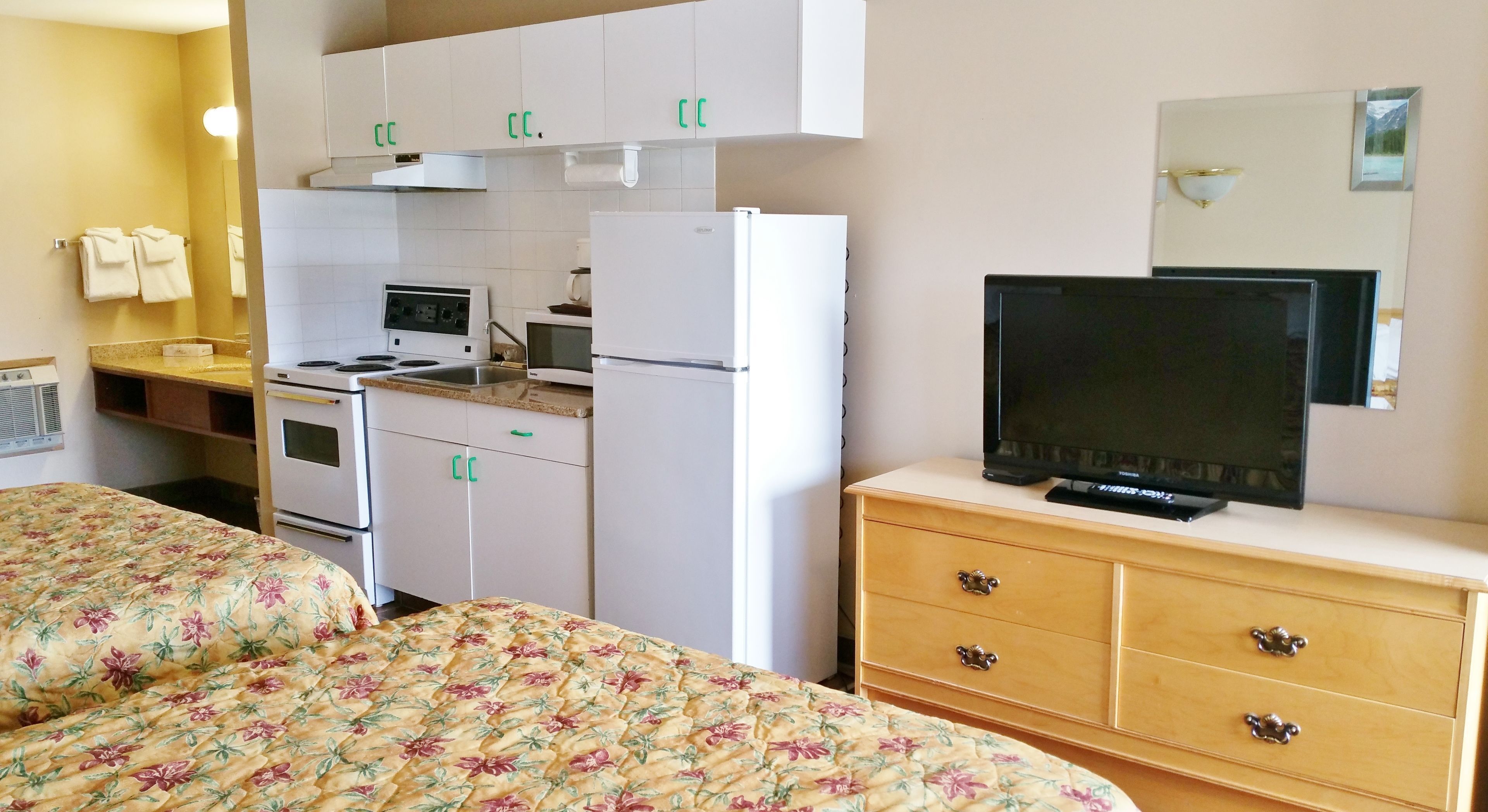 Secretária, Wi-fi grátis, roupa de cama fornecida, despertadores 