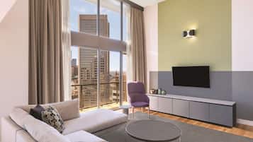 Penthouse, 3 quartos, Vista para a cidade | 1 quarto, cofre no quarto, secretária