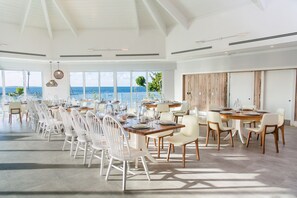 2 restaurantes, pequenos-almoços servidos, cozinha americana 