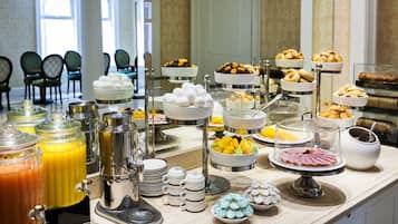 Café da manhã continental grátis todos os dias