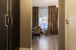 Quarto standard, 2 camas de solteiro | Camas com colchões pillow-top, cortinas blackout, berços (sobretaxa)