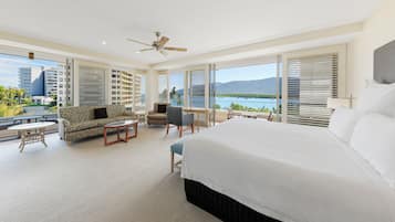 Suite Júnior, 1 cama king-size | Minibar, cofre no quarto, secretária, ferro/tábua de engomar