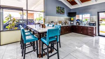 Pequeno-almoço continental diário incluído