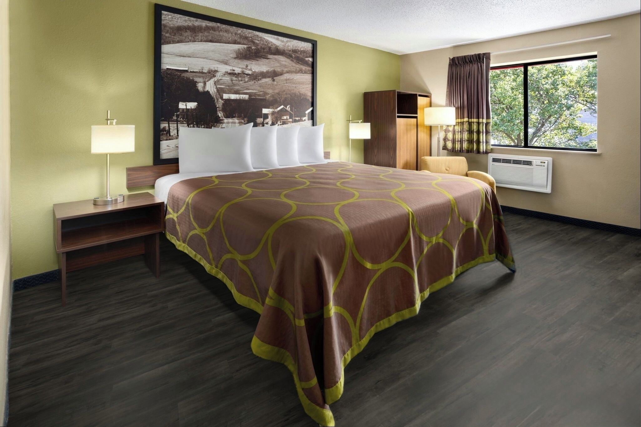 Quarto tradicional, 1 cama King | Escrivaninha, cortinas blackout, ferros/tábuas de passar roupa