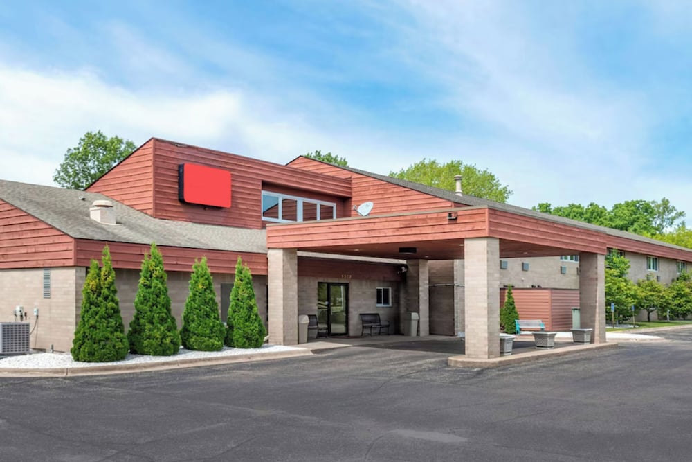 Coratel Inn & Suites By Jasper River Falls - Wisconsin