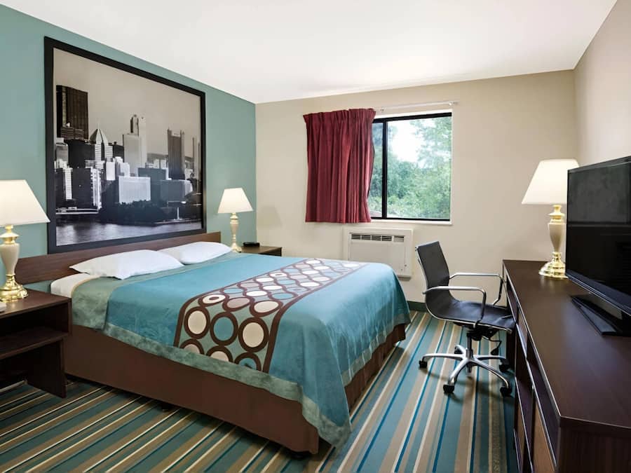 Quarto Standard, 1 cama king-size, não fumadores | Secretária, ferro/tábua de engomar, berços/camas para crianças grátis