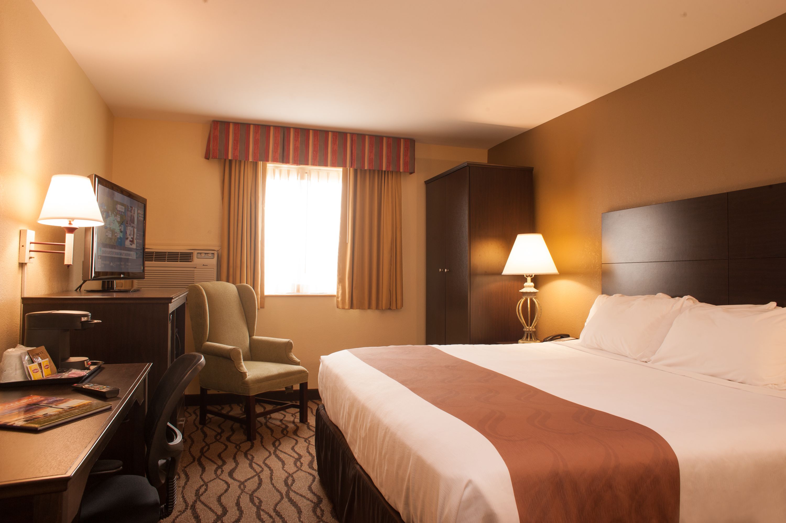 City Center Inn Newport News - Hampton in Newport News: Find Hotel ...