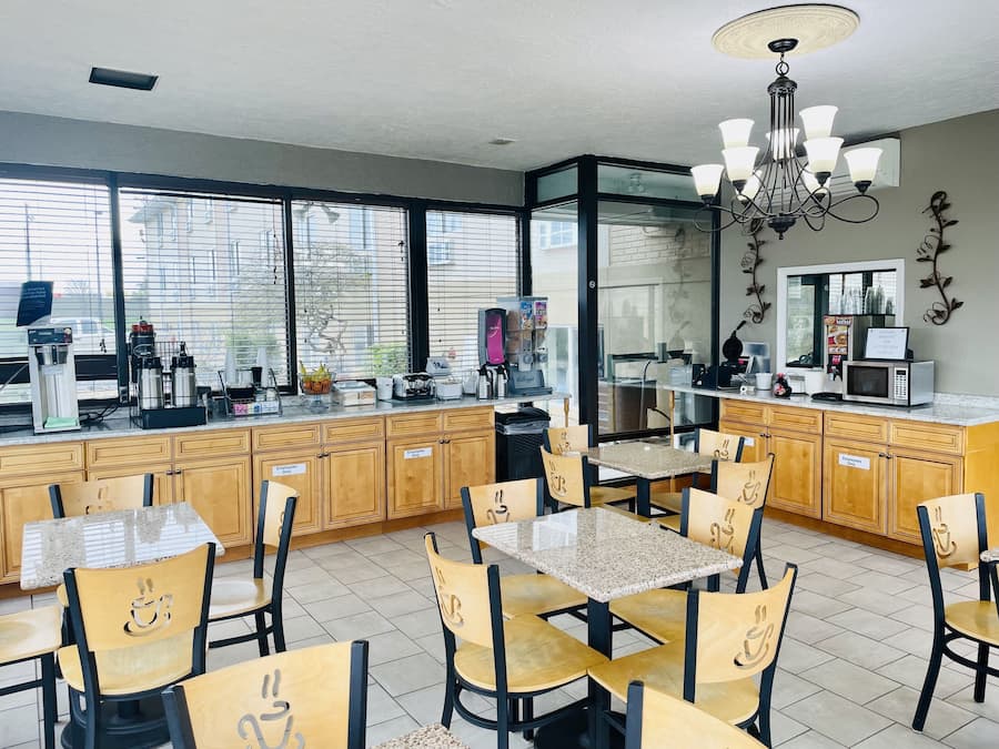 Café da manhã continental grátis todos os dias