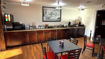 Pequeno-almoço takeaway diário incluído