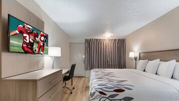 Roupas de cama premium, camas com colchões pillow-top, escrivaninha