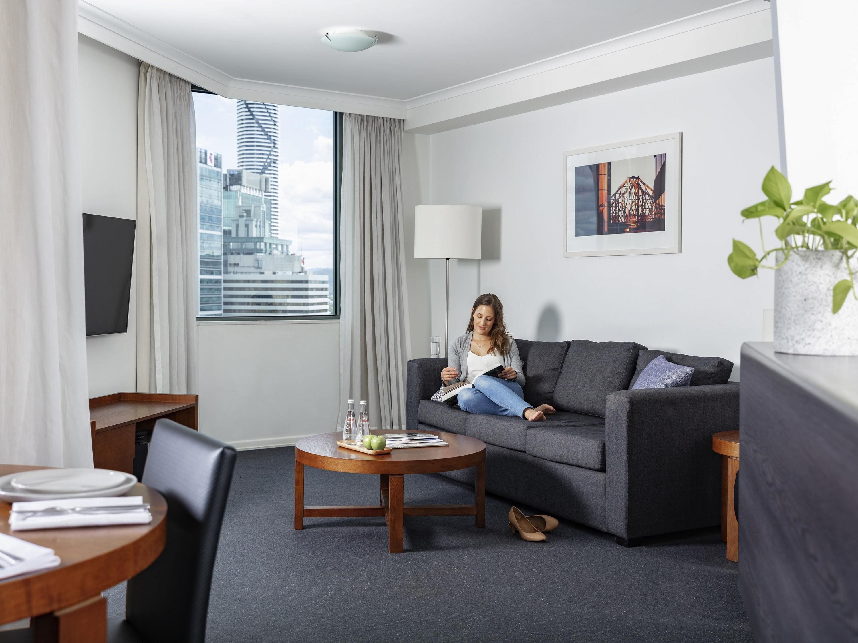 Apartamento premium, 1 quarto | Frigobar, escrivaninha, espaço de trabalho para notebook