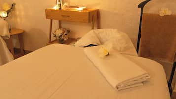 Tratamentos corporais, aromaterapia, massagens de pedras quentes