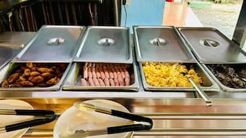 Pequeno-almoço tipo buffet diário incluído