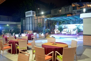 Espaço exterior para banquetes