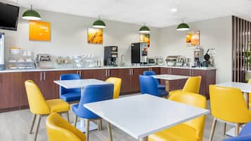 Café da manhã continental grátis todos os dias