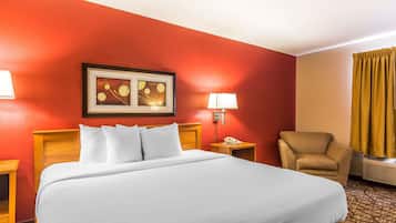 Quarto Standard, 1 cama king-size, não fumadores | Roupa de alta qualidade, cofre no quarto, secretária