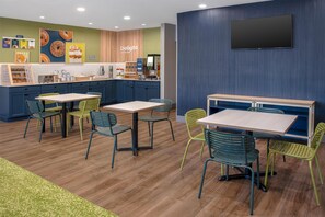 Pequeno-almoço tipo buffet diário incluído 