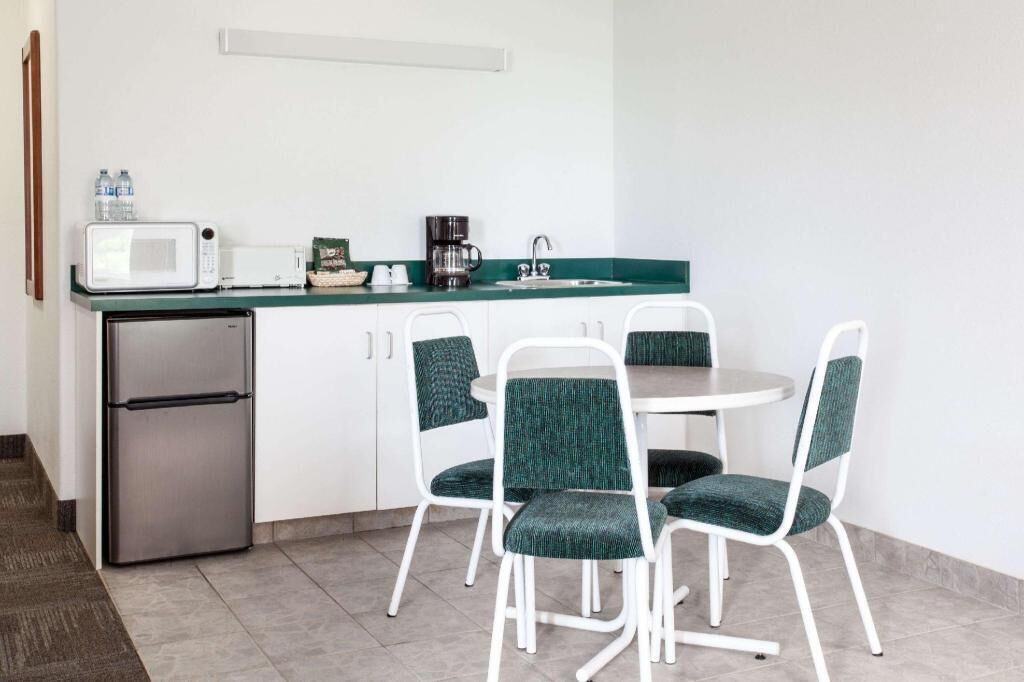 Cozinha privada | Frigobar, micro-ondas, cafeteira/chaleira