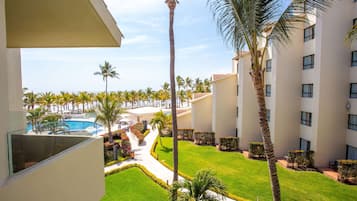 Quarto Deluxe, varanda, vista para o oceano | Vista do quarto