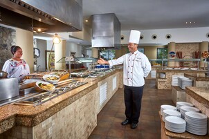 Café da manhã com buffet grátis todos os dias