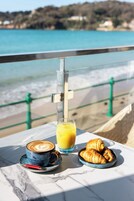 Café da manhã completo todos os dias mediante uma taxa