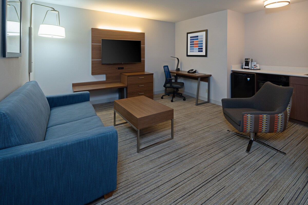 Holiday Inn Express Hotel & Suites SeaTac, an IHG Hotel Reviews, Deals ...