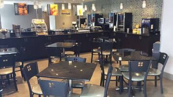 Pequeno-almoço takeaway diário incluído