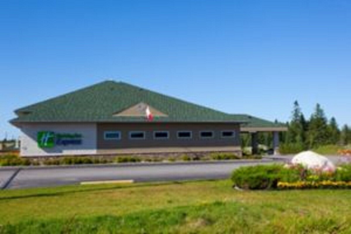 Holiday Inn Express, an IHG Hotel Reviews, Deals & Photos 2023 - Expedia.ca