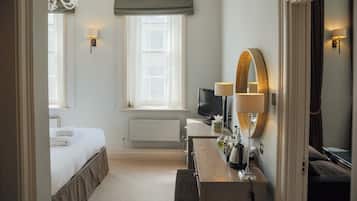 Suite de Luxo | 1 quarto, roupa de alta qualidade, edredões de penas, cofre no quarto