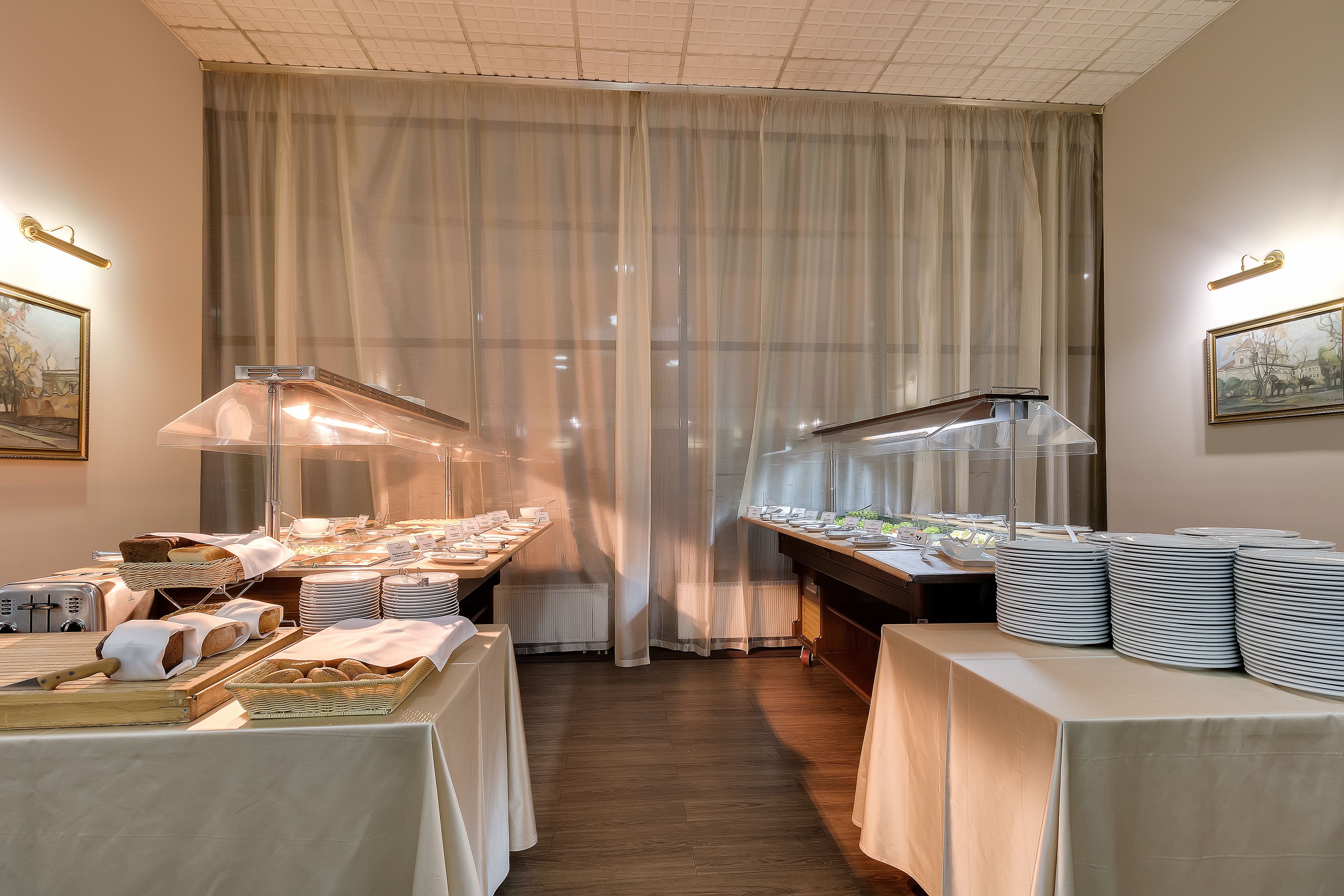 Pequeno-almoço tipo buffet diário incluído 