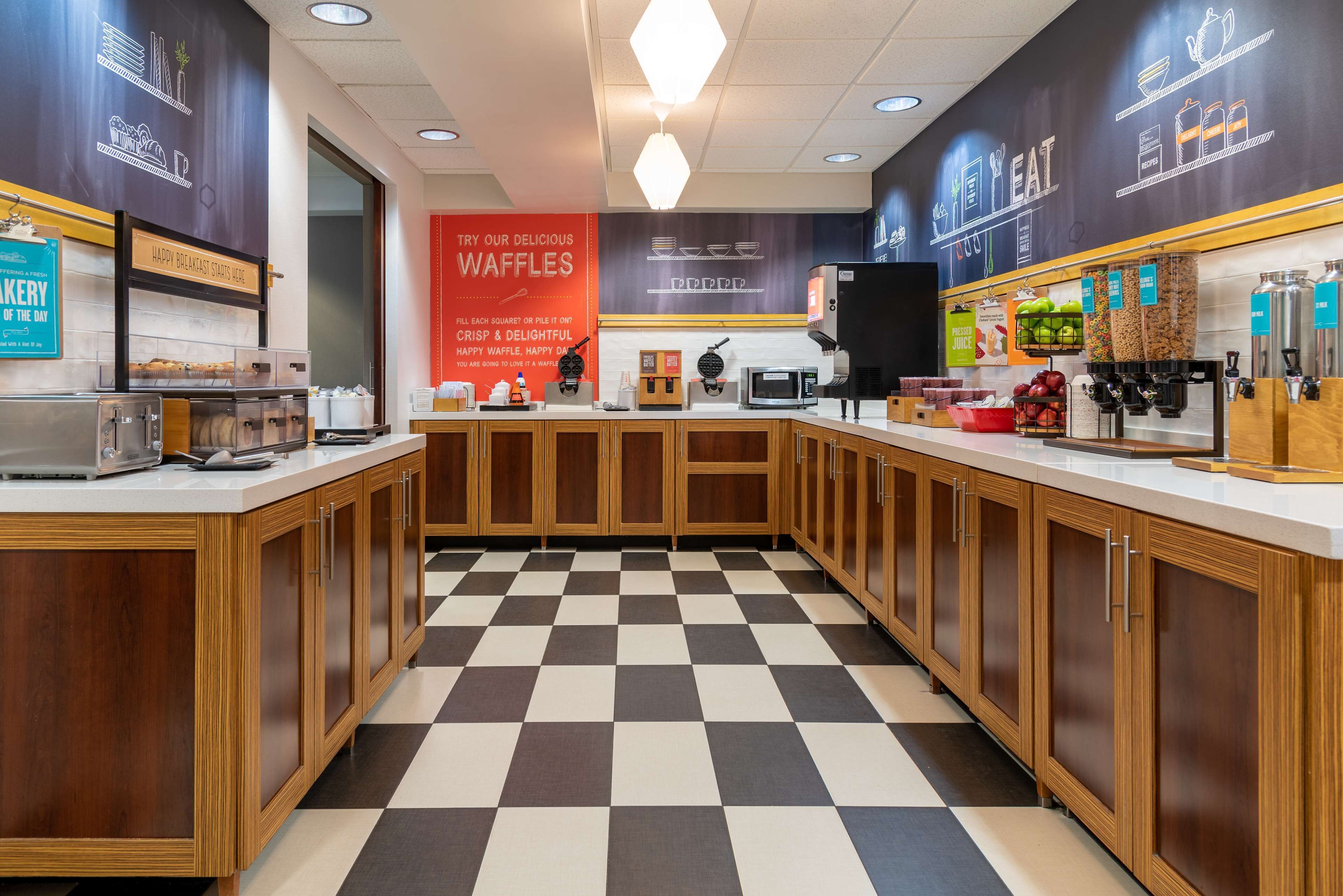 Pequeno-almoço tipo buffet diário incluído 